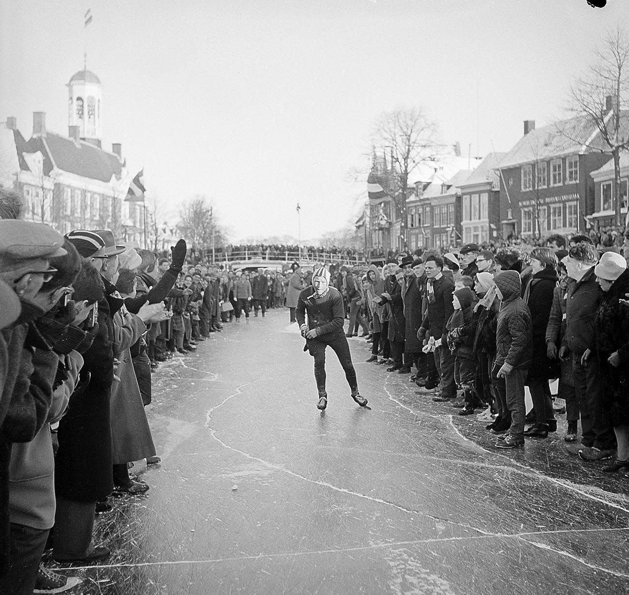 Elfstedentocht: de heroïsche editie van 1963, groter dan zijn eigen ...
