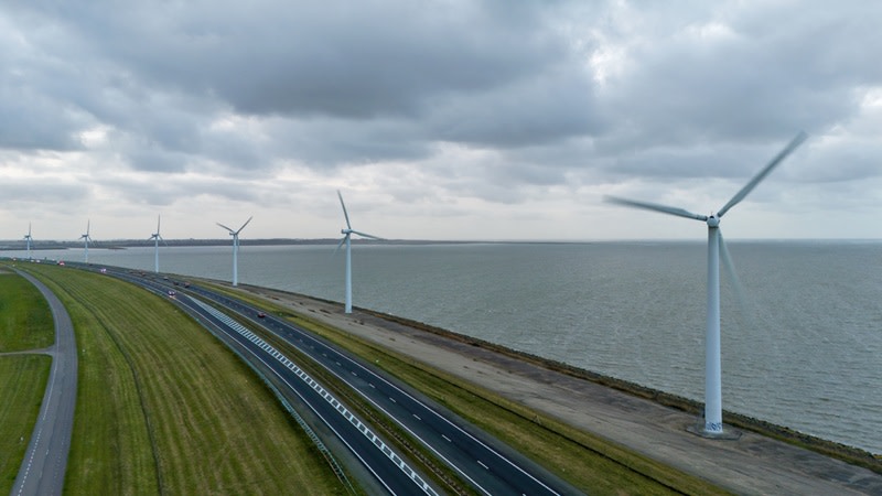 Code geel: Onstuimig nieuwjaarsfeest met zeer stevige zuidwester - Weer.nl