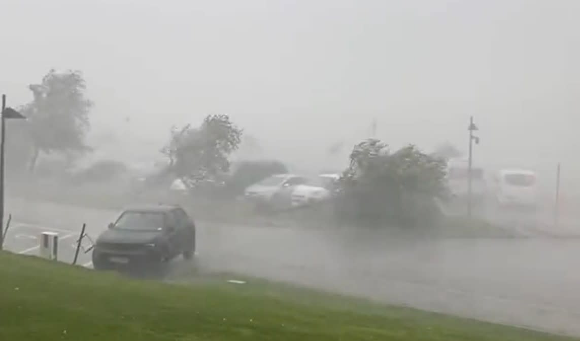 Enorme valwind in Zwitserland - Weer.nl